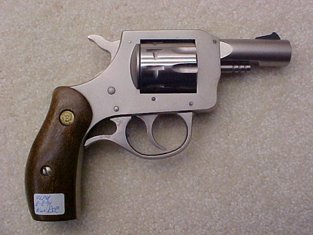 N.E.F. NEF R92 22Lr 9 shot revolver With 2.5