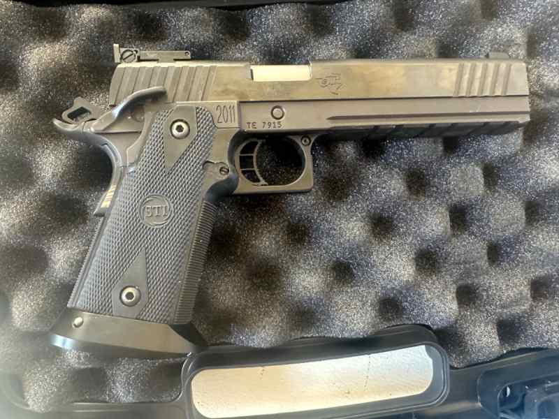 Sti Guns Sti Perfect 10 2011 Pistol In 10mm 10mm For Sale at GunAuction ...