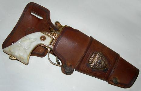 1955 Kilgore Gold Kit Carson Cap Gun & Holster For Sale at GunAuction ...