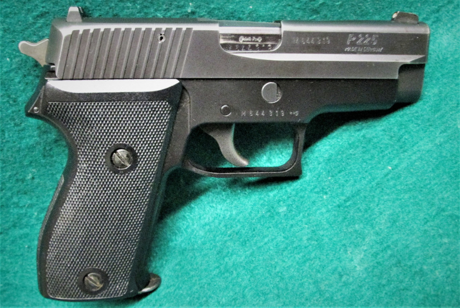 Sig Sauer Inc Model P225 3.5 Inch Barrel W/8 Rd. Mag. Minty Bore 9mm ...