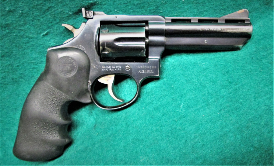 Taurus International Mod. 689 W/4 Inch Ribbed Barrel & Gripper Grips ...