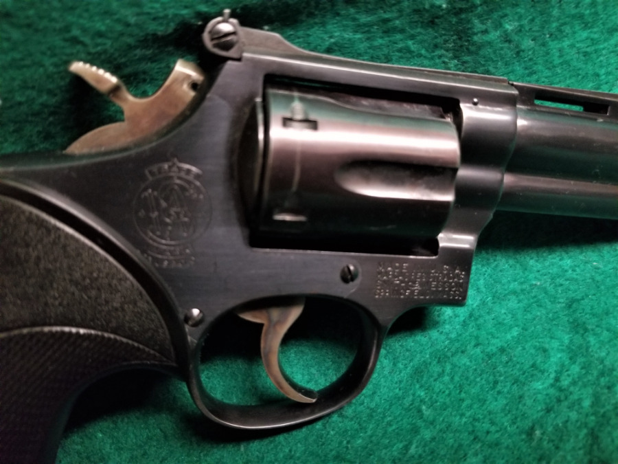 Smith & Wesson Inc Mod. 19-2 Blued Pinned & Recessed W-Colt Python 4 ...