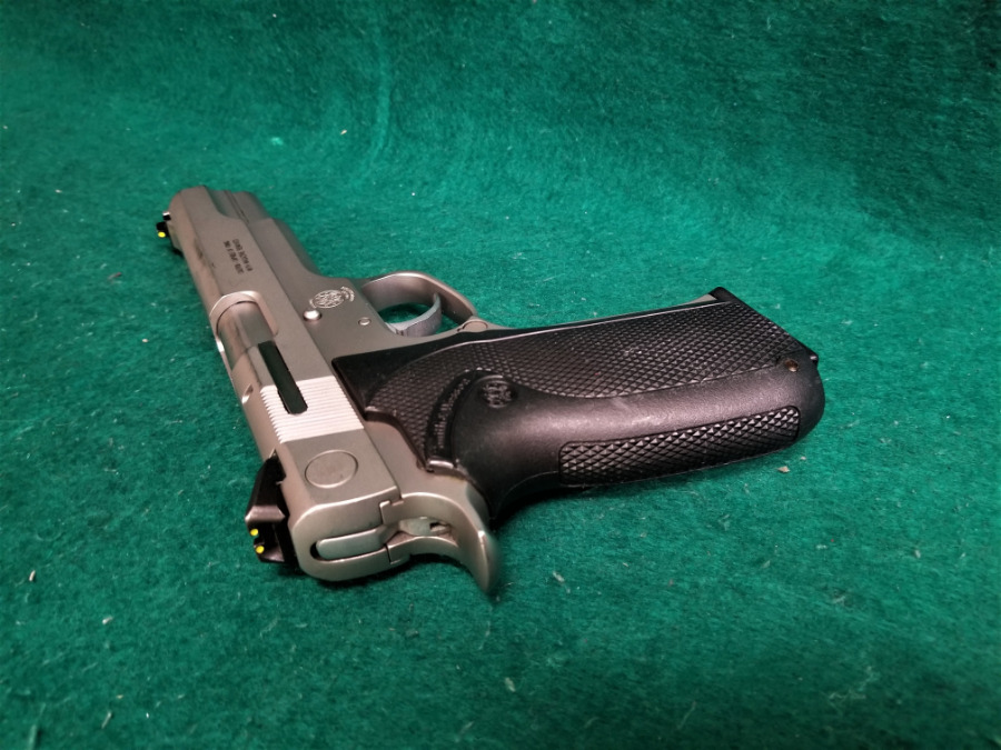 Smith & Wesson Inc Mod. 1026 5 Inch Barrel Stainless Da/Sa W-One 9 ...