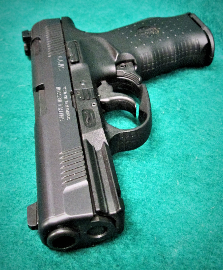 Smith & Wesson/Walther Model Sw99 Black W-Decocker In Factory Box W/2 ...