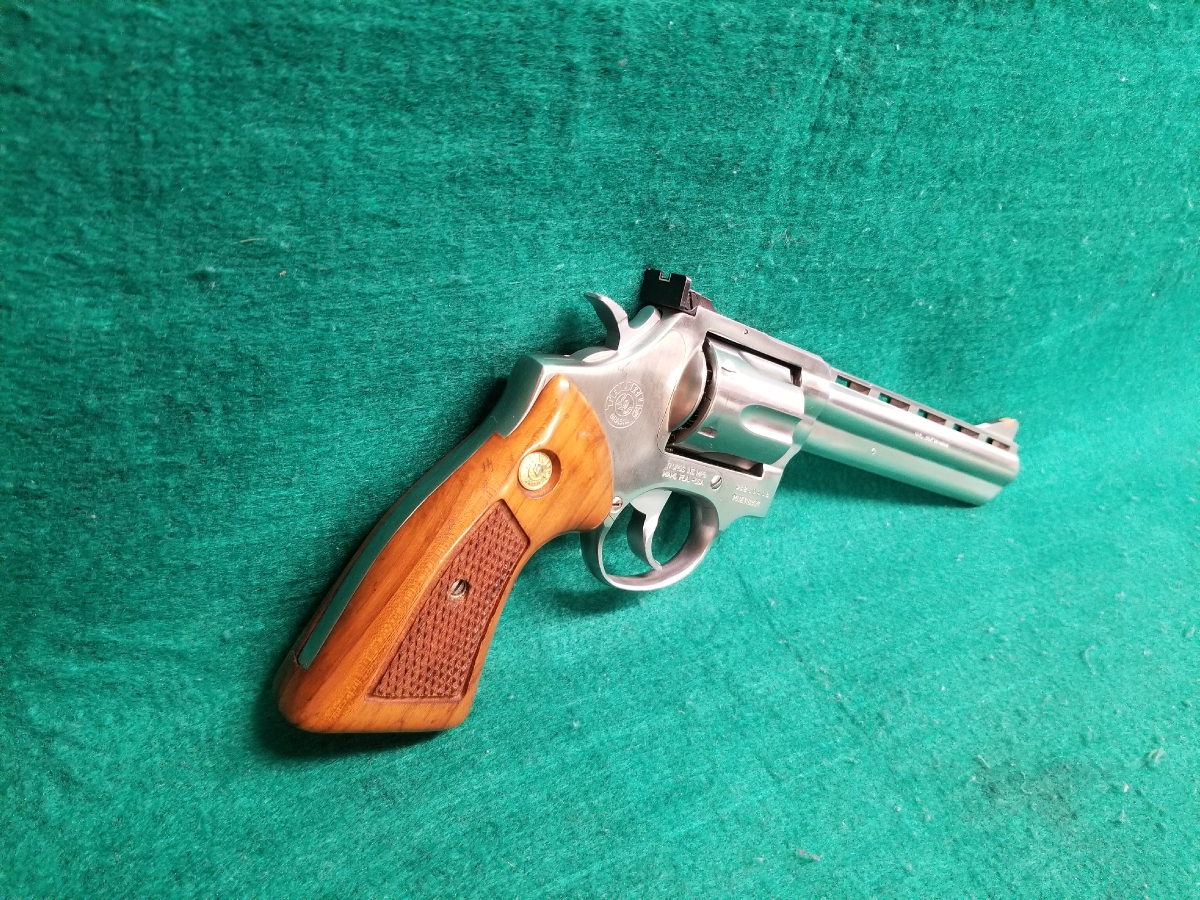 Taurus Mod. 689 Double Action Stainless 6 Inch Vent Rib Barrel 6 Shot W ...