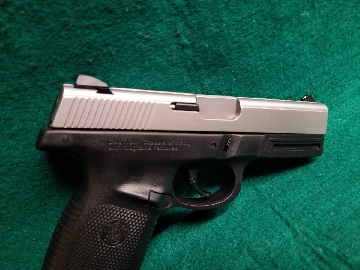 Smith & Wesson Mod. Sw40ve Stainless Slide 4 Inch Barrel W-One 10 Round ...