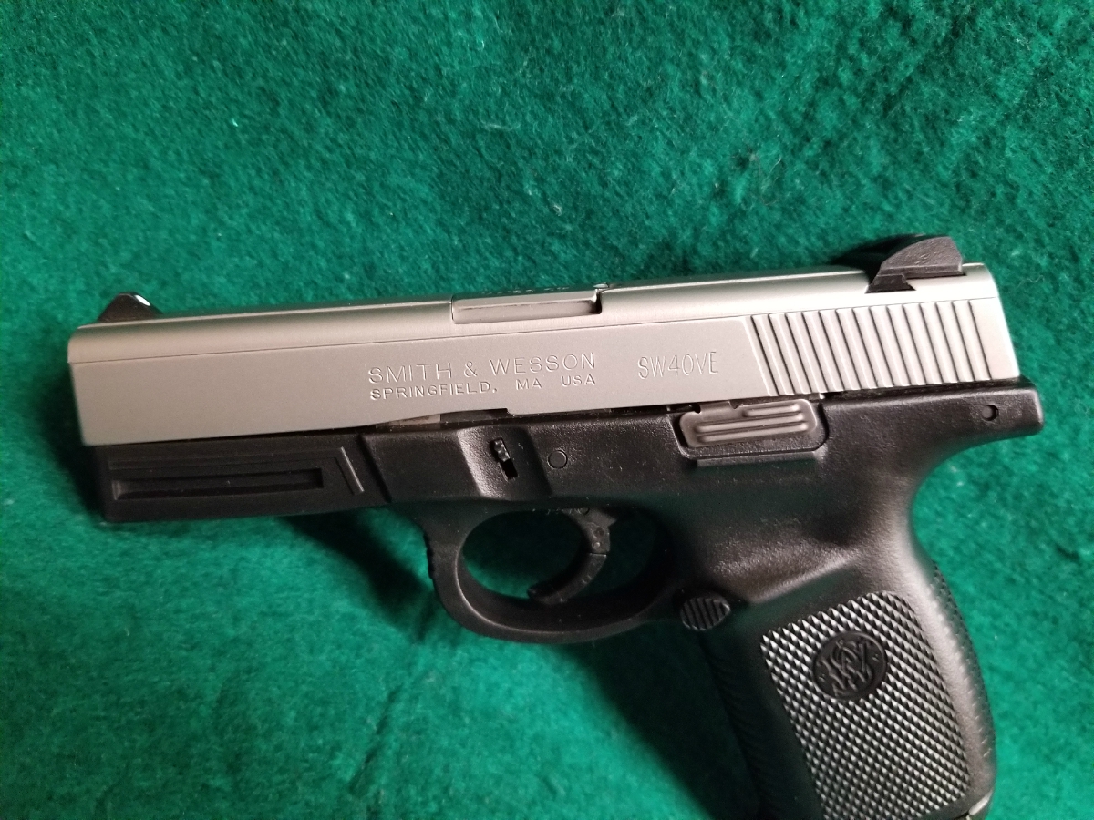 Smith & Wesson Mod. Sw40ve Stainless Slide 4 Inch Barrel W-One 10 Round ...