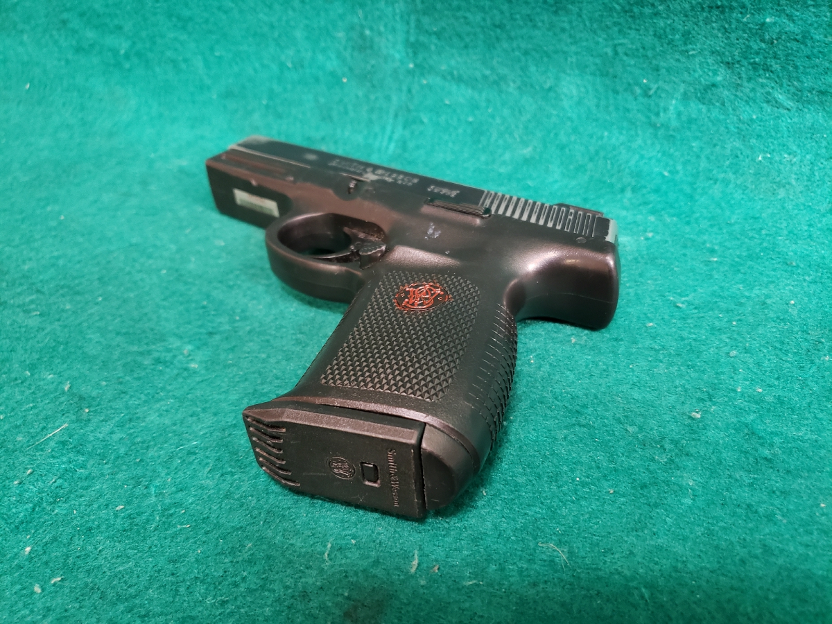 Smith & Wesson Model Sw9ve - 4 Inch Barrel. W-One 10 Round Magazine ...