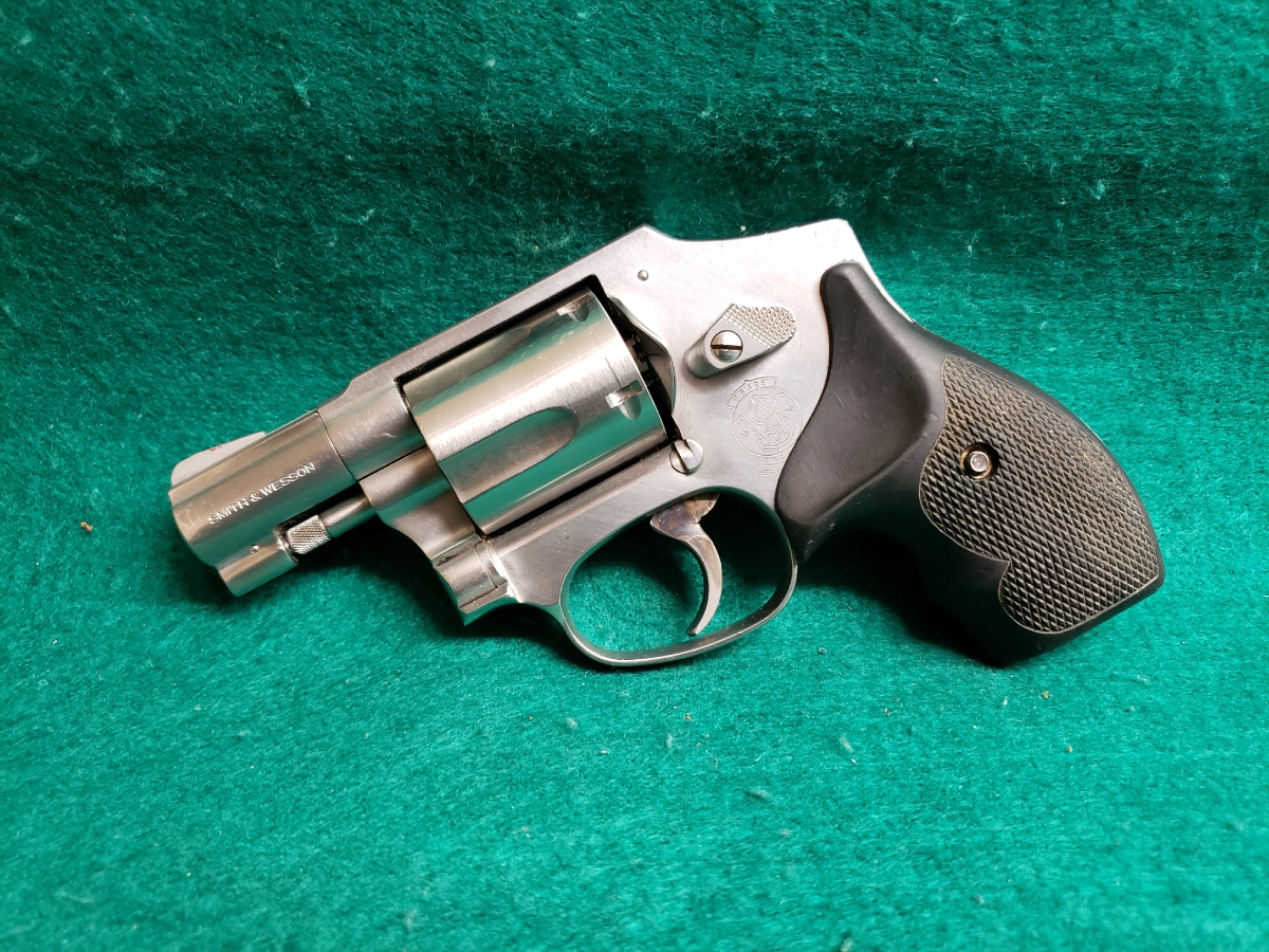 Smith & Wesson Model 940-1. Stainless. Hammerless J-Frame Centennial. 2 ...