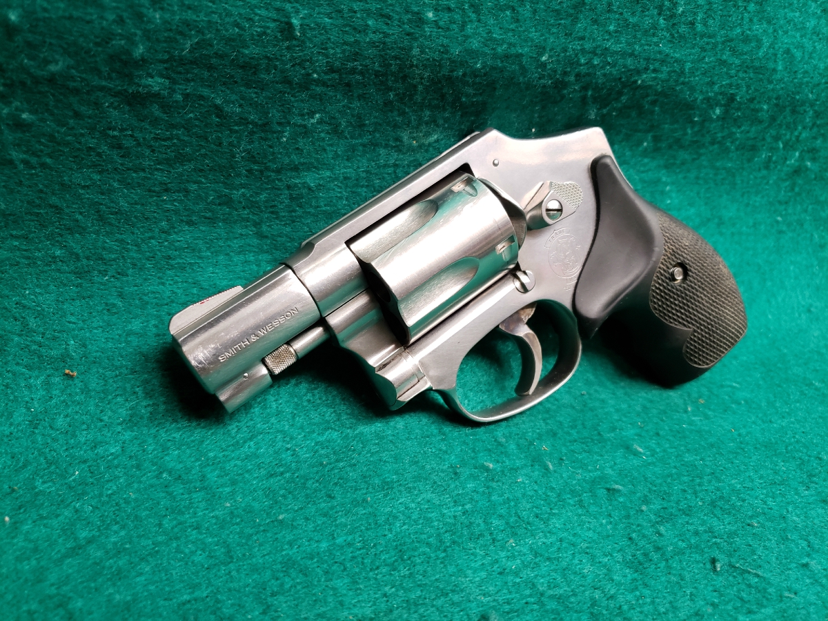 Smith & Wesson Model 940-1. Stainless. Hammerless J-Frame Centennial. 2 ...