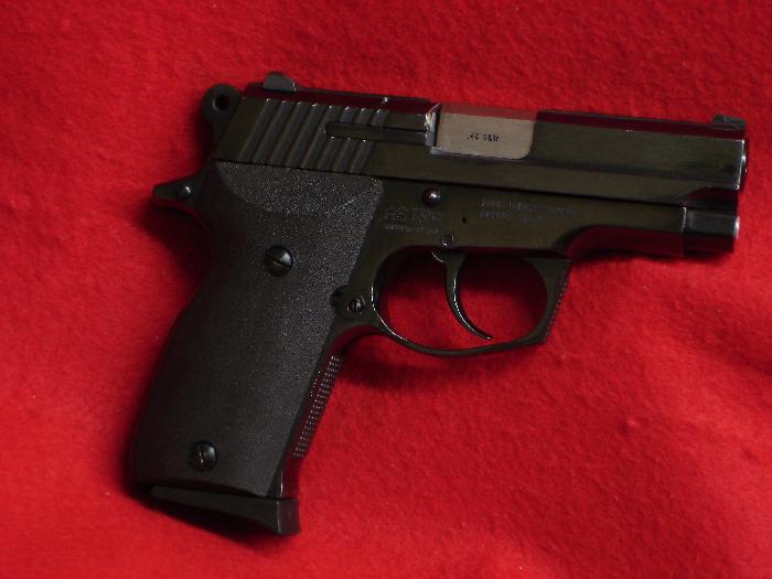 Astra Mod. A-75 .40 Cal. S&W In Factory Box . For Sale at GunAuction ...