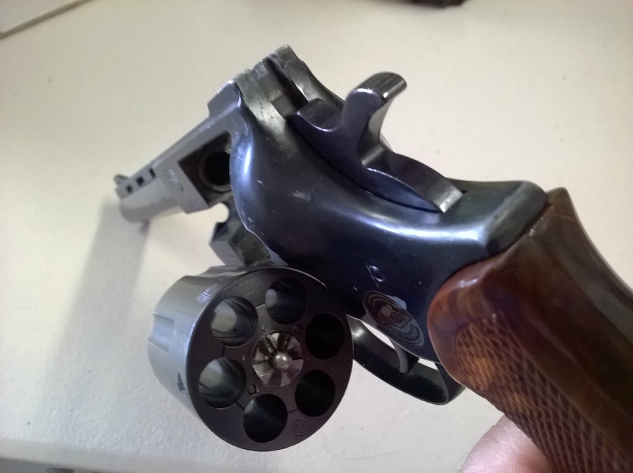 Burgo Unique Vintage Hw38, 5" Vented 6-Shot .38 Special For Sale at ...