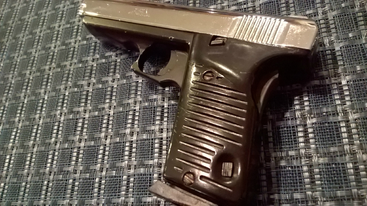 Lorcin L9 9mm Semi-Auto, Good Condition, $1 Opening Bid, No Reserve 9mm ...