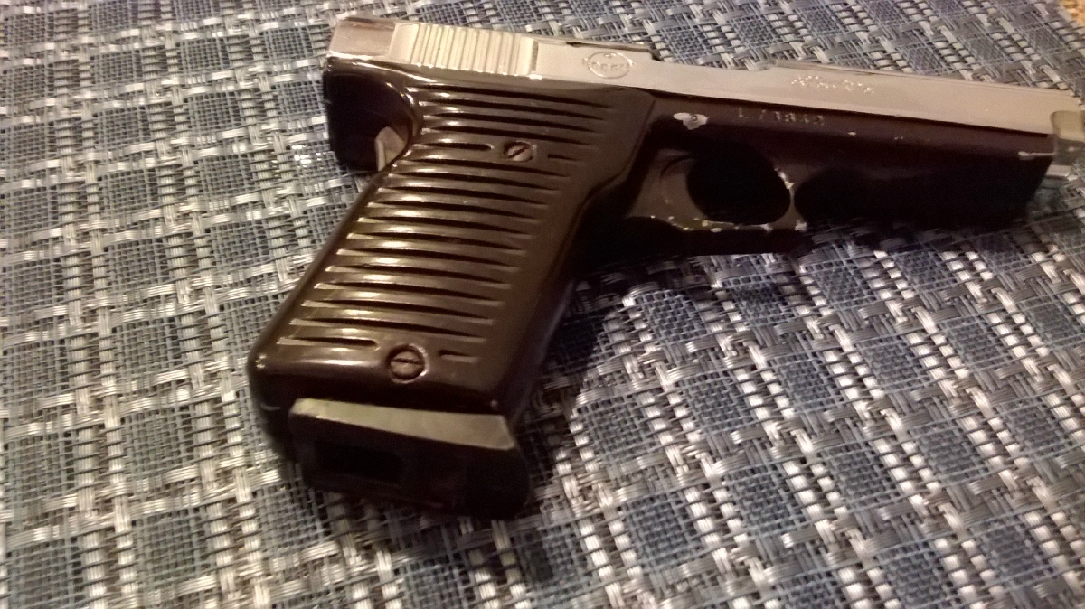 Lorcin L9 9mm Semi-Auto, Good Condition, $1 Opening Bid, No Reserve 9mm ...