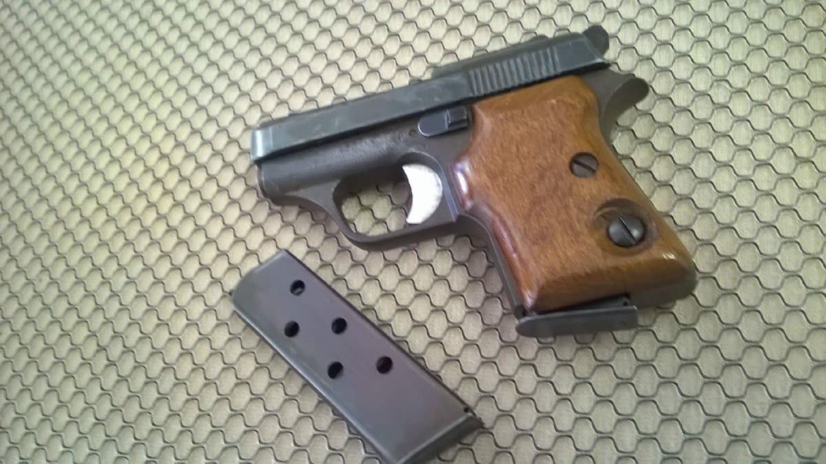 Excam Gt26 In Good Condition W/Extra Mag, Only $1 Opening Bid, No ...
