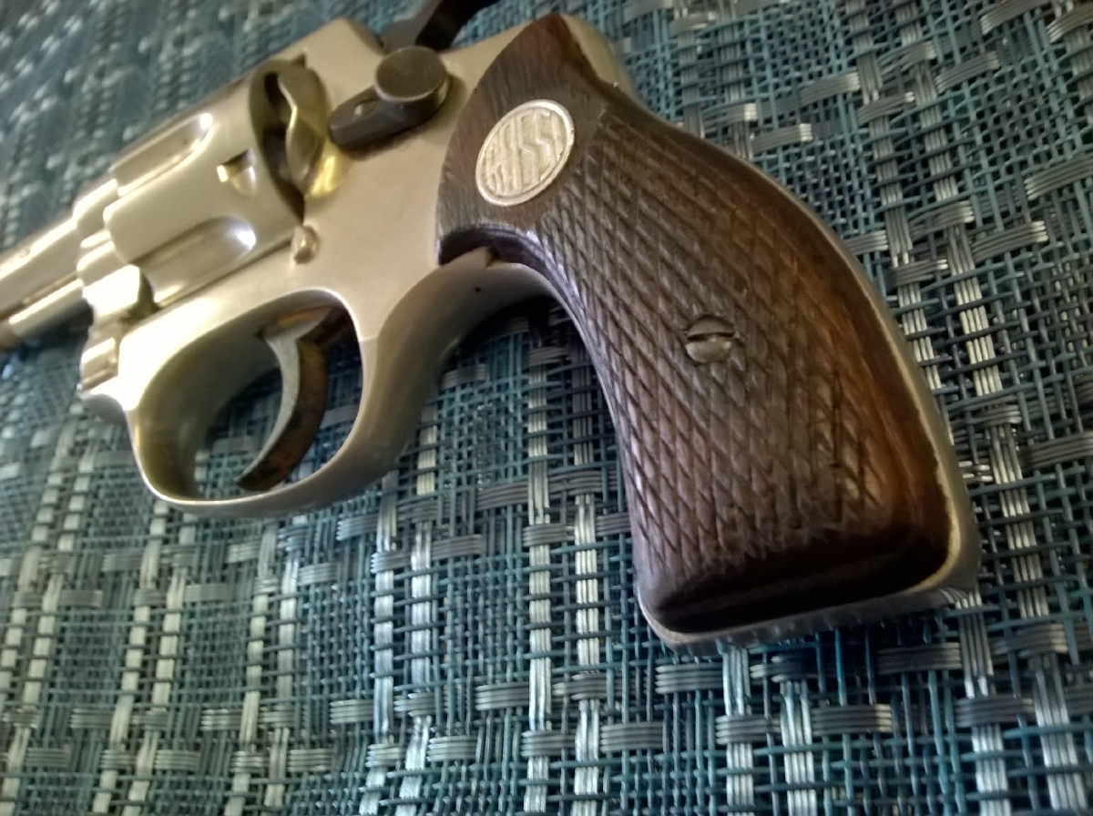 Rossi Model 89 .32 S+W Long Revolver In Good Condition, $1 Opening Bid ...