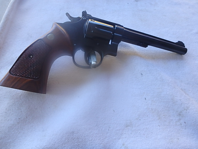 Smith & Wesson 22 Old Smith And Wesson 5 Screw Model In Good Shape 6 ...