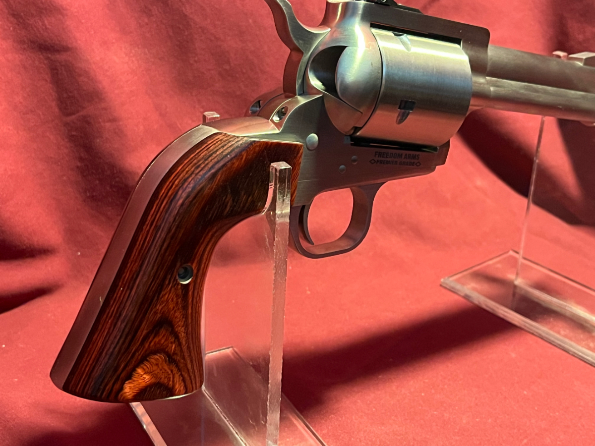 New In Box Freedom Arms Premier 83 475 Linebaugh 4.75 Barrel .475 ...