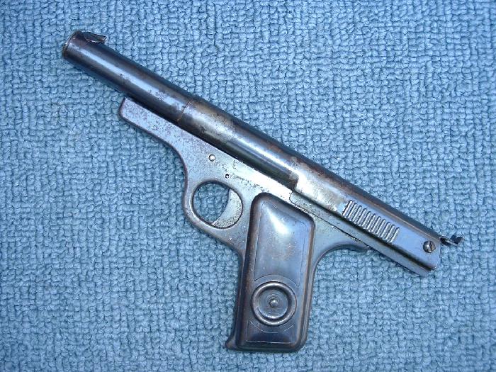 Daisy Model 118 Targeteer blued pistol with ammo 14463993 - GunAuction.com
