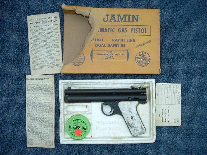 Benjamin Model 422 Semi-Automatic Pislol in Box