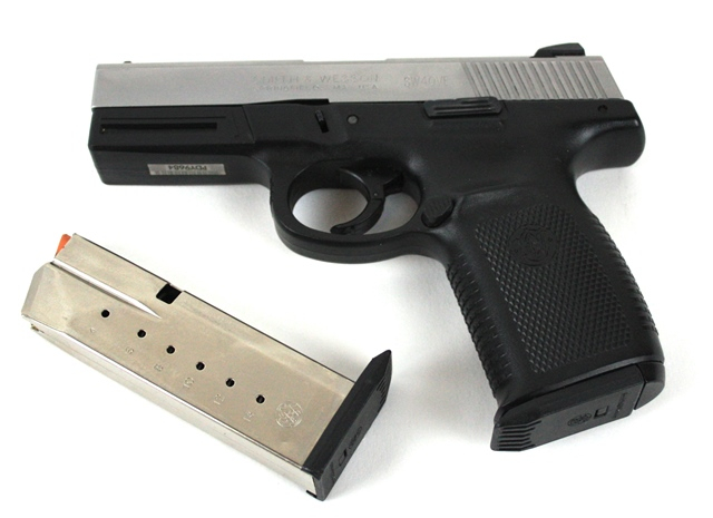 Smith & Wesson Model Sw40 Ve .40 Caliber Semi-Automatic Pistol .40 S&W ...