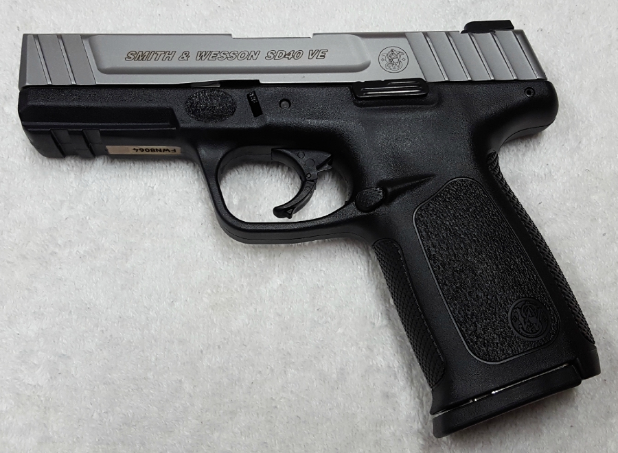 Smith & Wesson Sd40ve .40s&W Ss/Blk .40 S&W For Sale at GunAuction.com ...