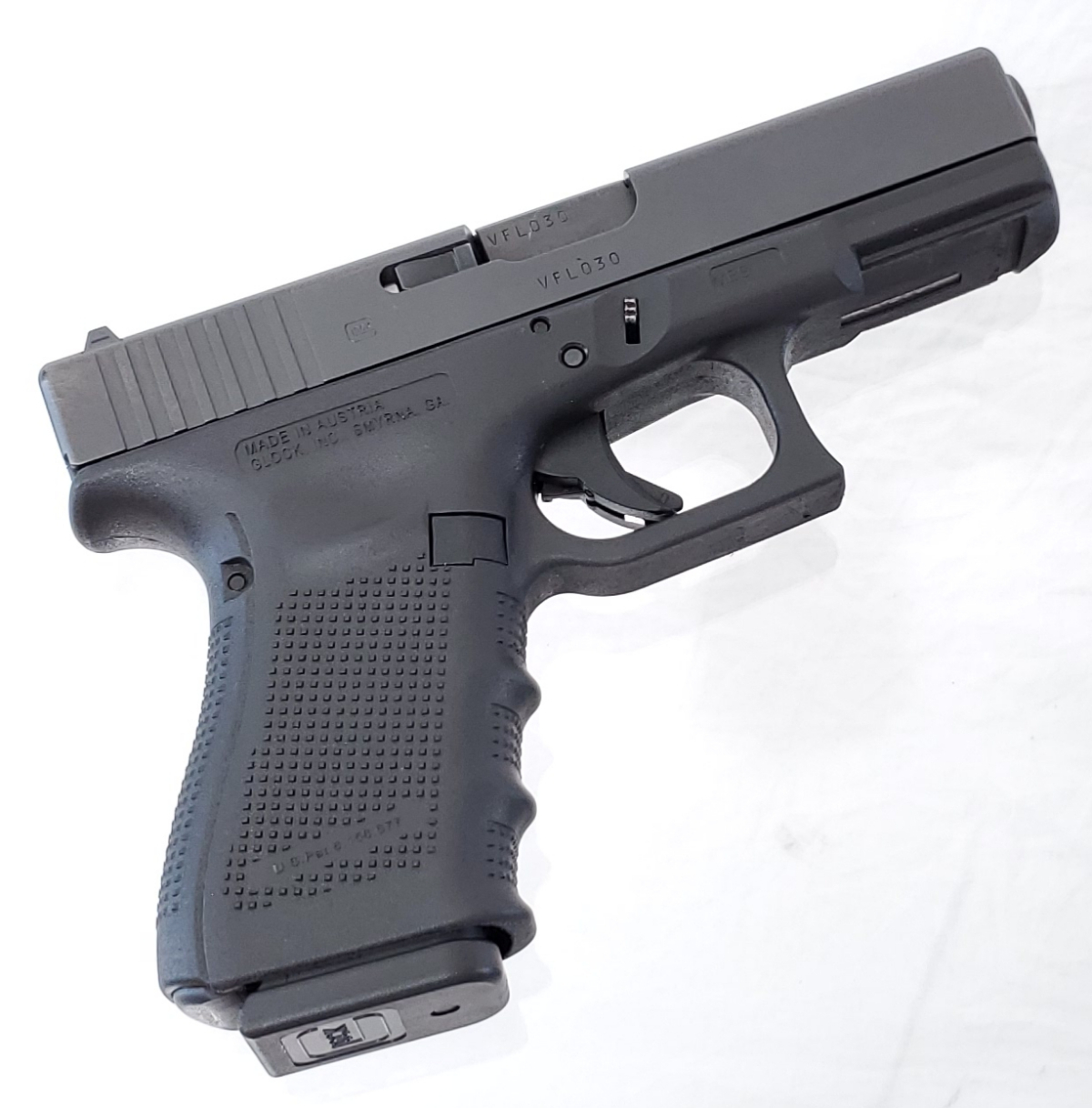 Glock 19, Gen 4, 3-15rd Mags, 2-33rd Mags, 1-50rd Mag, Pg1950203, Extra ...