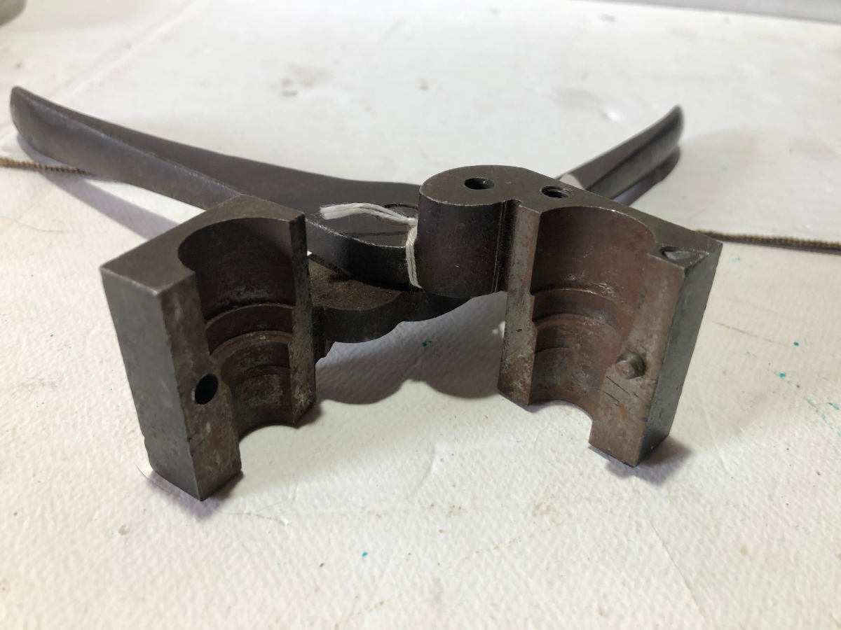 Unknown Old bullet mold. Cartridge resizer. 50 mm / 70 mm. 74 mm ...