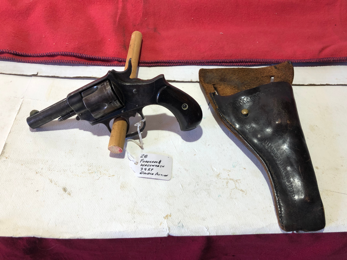 FOREHAND AND WADSWORTH - Double Action No. 38 Revolver, cal .38 rimfire.