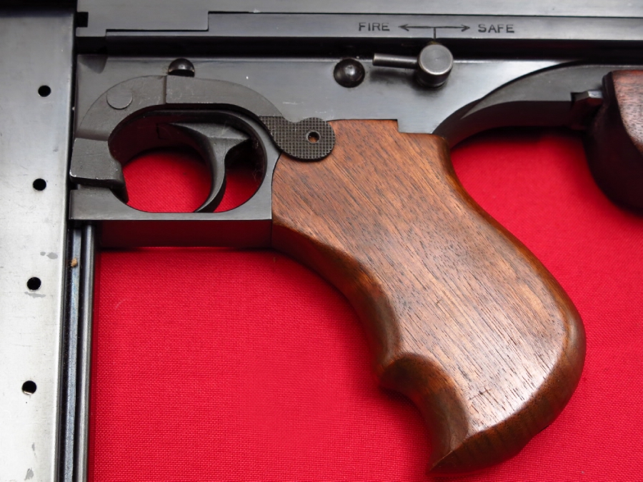 Auto-Ordnance Thompson 1927-A1 Deluxe Tommy Gun...Finned Bbl/Fore Grip ...