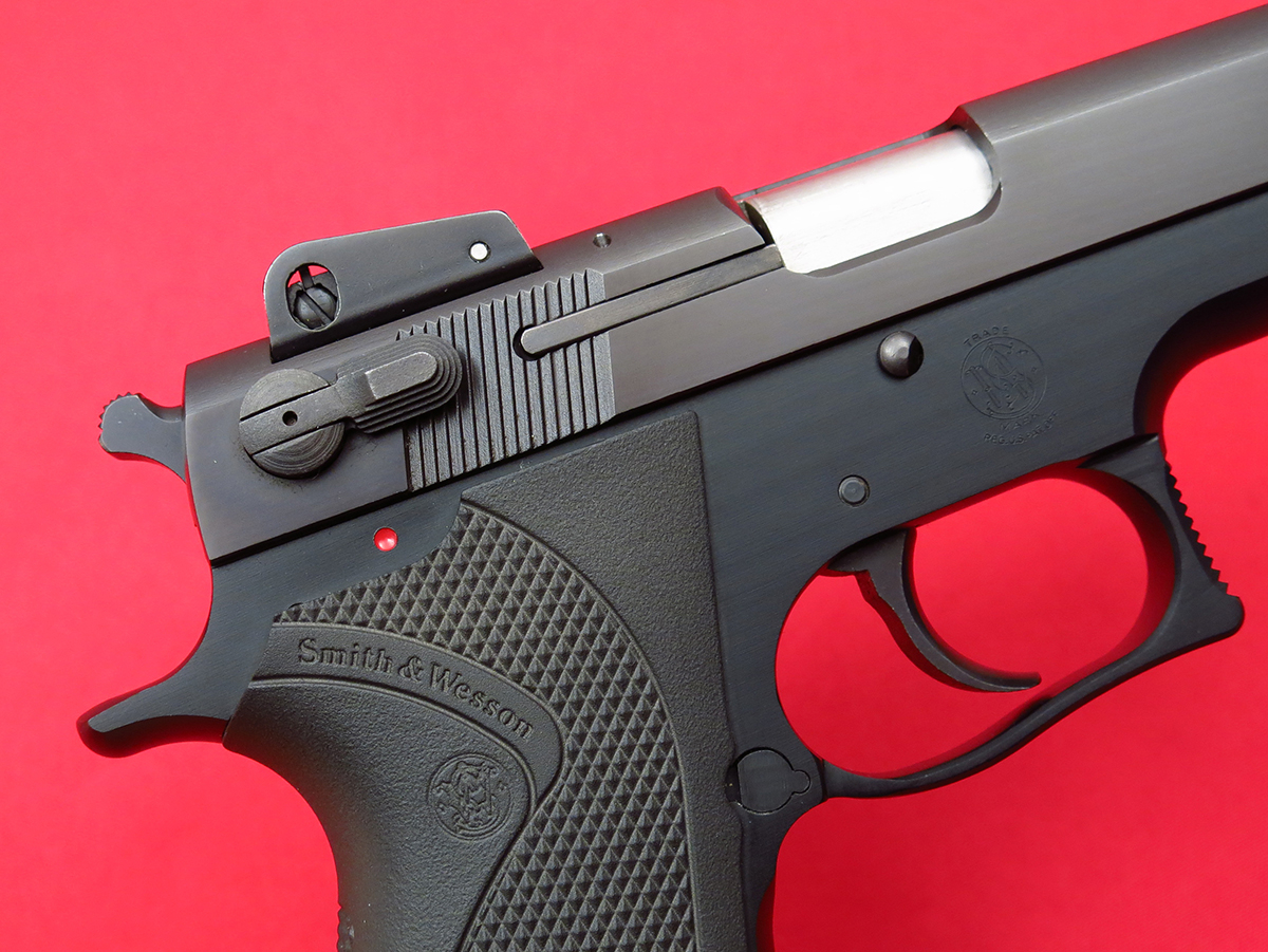 Smith & Wesson Model 3904...Uncommon 3rd Gen Single-Stack, Blue/Alloy ...