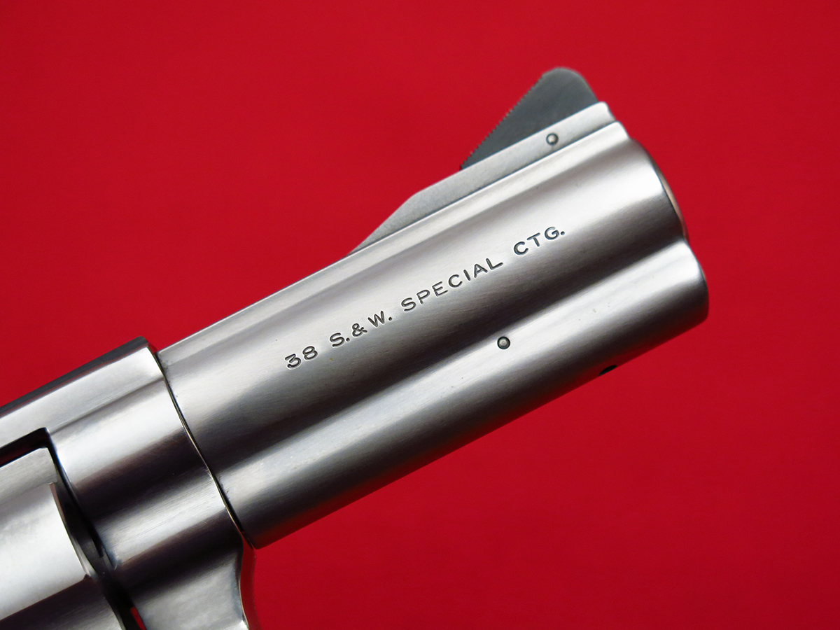 Smith & Wesson Model 60-4 Stainless Chief`S Target .38...Pre-Lock, 3 ...