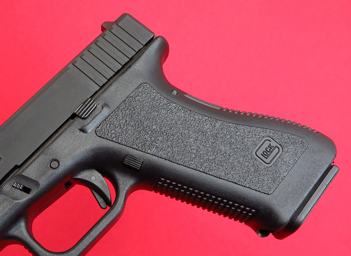 Glock G17 9mm Gen 2...Like New In Box W/ 2 17-Rnd Mags...Mfd 1992...No ...