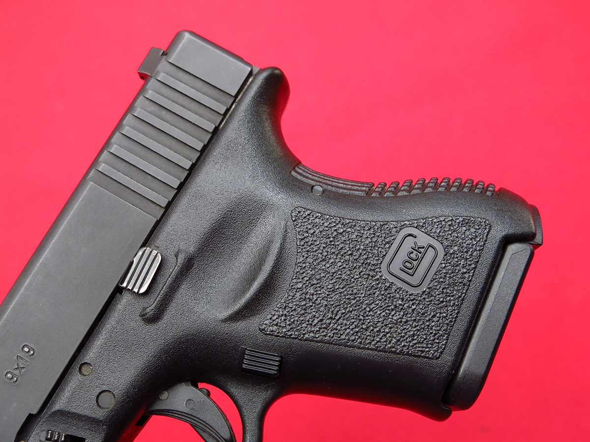 Glock G26 9mm Sub-Compact...Custom Smooth Grip Strap/Round Guard...Early Production, Mfd 1996 ...