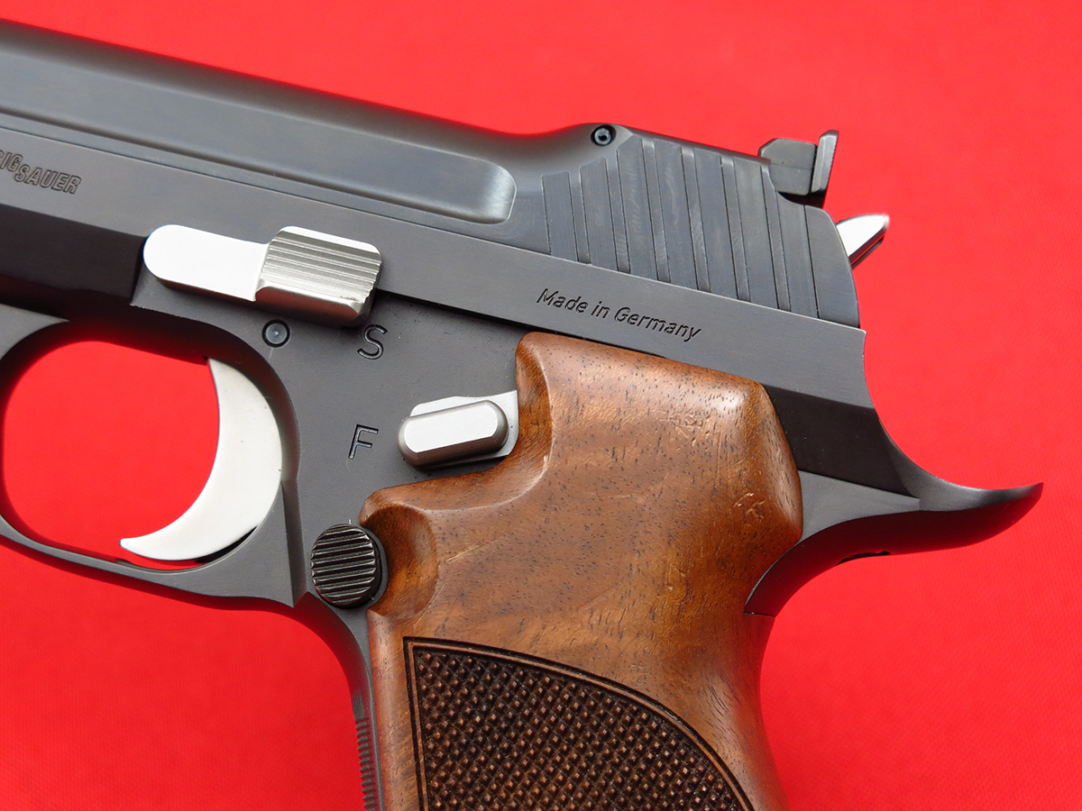 SIG Sauer P210 LEGEND... ADJUSTABLE SIGHTS, MADE IN GERMANY 2014 ...