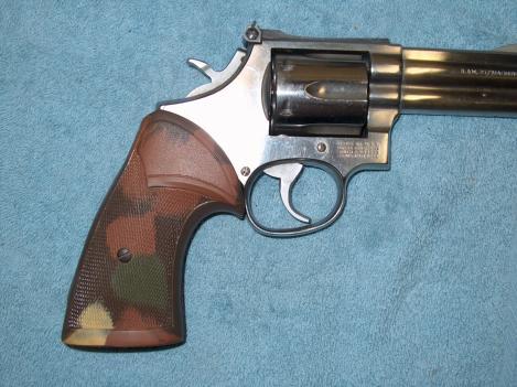 Smith Wesson K & L frame Camo Pachmayr grips 686