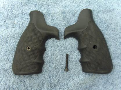 Taurus Large Frame Revolver Grips Uncle Mikes For Sale at GunAuction ...