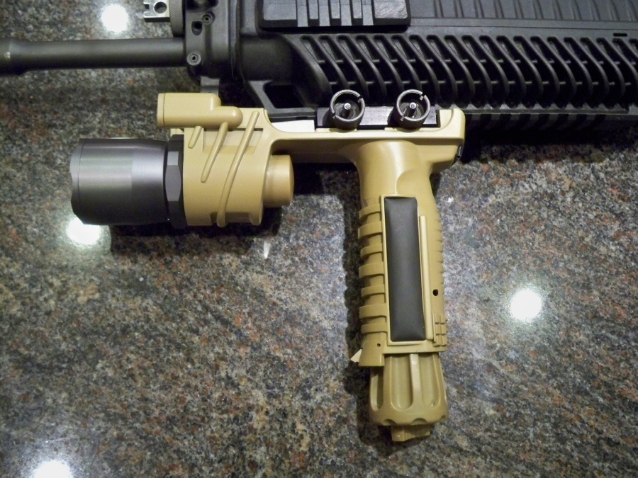 Ldm Surefire Type M900 Flashlight C-4 Tan Ar-15 For Sale at GunAuction ...