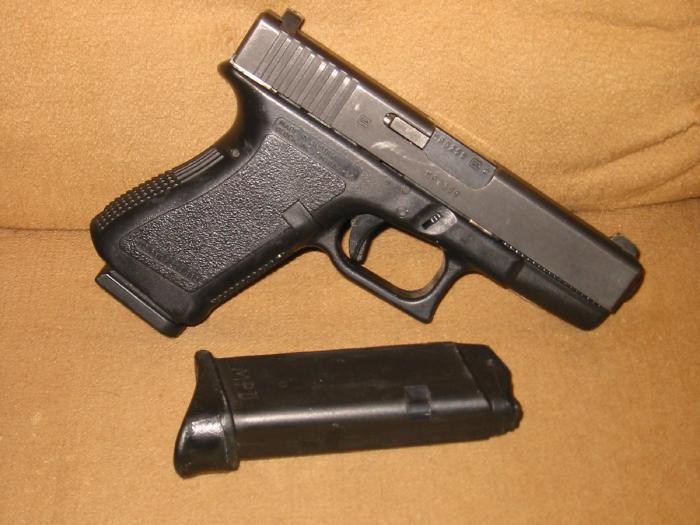 Glock 23 2nd Gen 40sw Mns 2 Hi Cap Mags W/Box For Sale at GunAuction ...