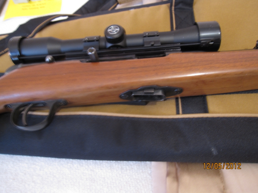 Harrington & Richardson, Inc. H&R .22 Magnum Wmr Semi-Auto W/Simmons ...