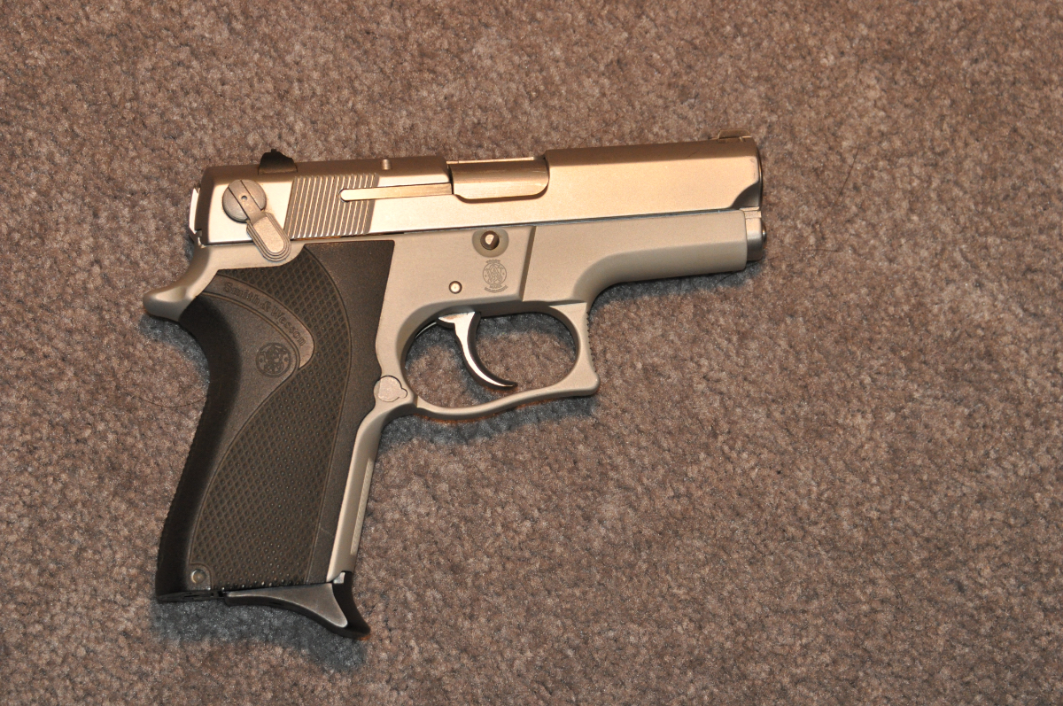 Smith And Wesson, Model 6906, Stainless, 3 1/2 Bbl, Excellent Bore, Sn ...