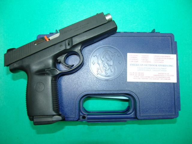 S & W Smith & Wesson Sigma 40f .40 S&W Cal. - New In Case For Sale at ...
