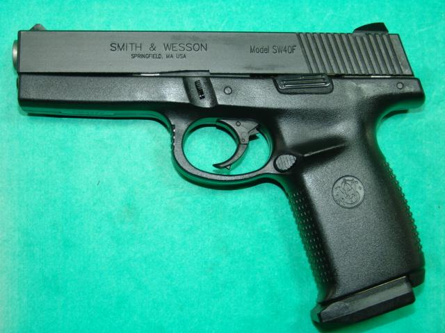 S & W Smith & Wesson Sigma 40f .40 S&W Cal. - New In Case For Sale at ...