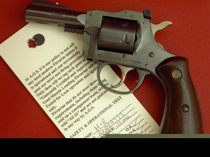 H&R Inc. Gardner, Mass. Model 826 -- D/A .22 W.M.R.F. -- 3