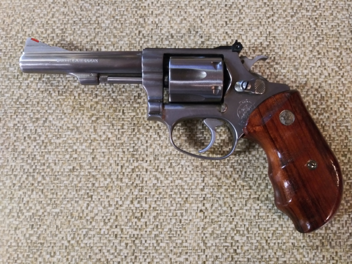 Smith & Wesson Smith&Wessom 631 32 H&R Magnum (Look Pics) .31 Caliber ...