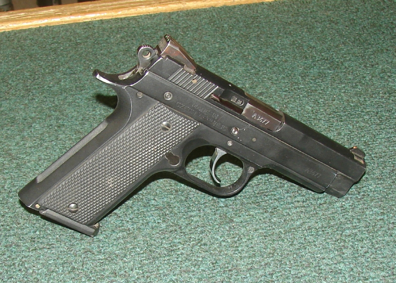 Cz Model 40b 40 S&W Caliber No Reserve For Sale at GunAuction.com - 10752894