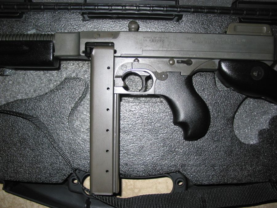 Thompson Auto-Ordnance Thompson T1c Commando Wwii `Tommy Gun`-Extras ...