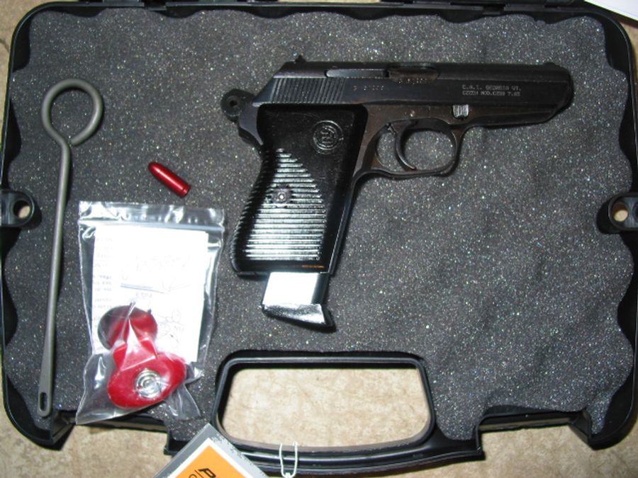 Czechoslovakia Cz-50 .32acp Semi-Auto Pistol-Extras .32 Auto (7.65 ...