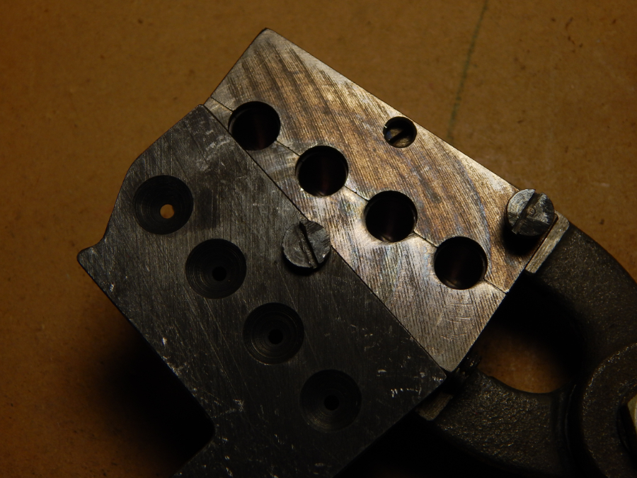 Saeco 4 Cavity 9mm 130 gr Mold 9mm Luger 15639611 - GunAuction.com