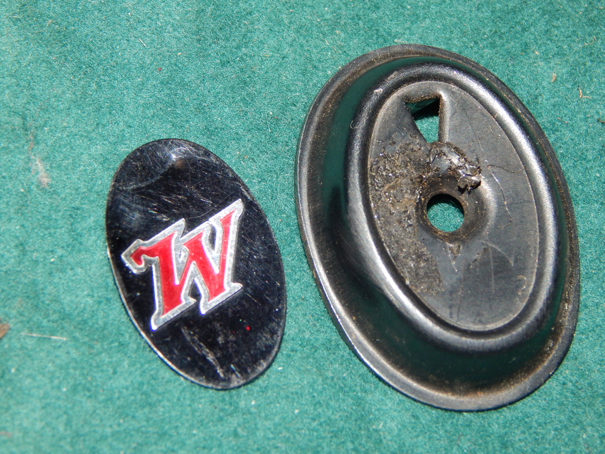 Winchester RED W Grip Cap 17114234 - GunAuction.com